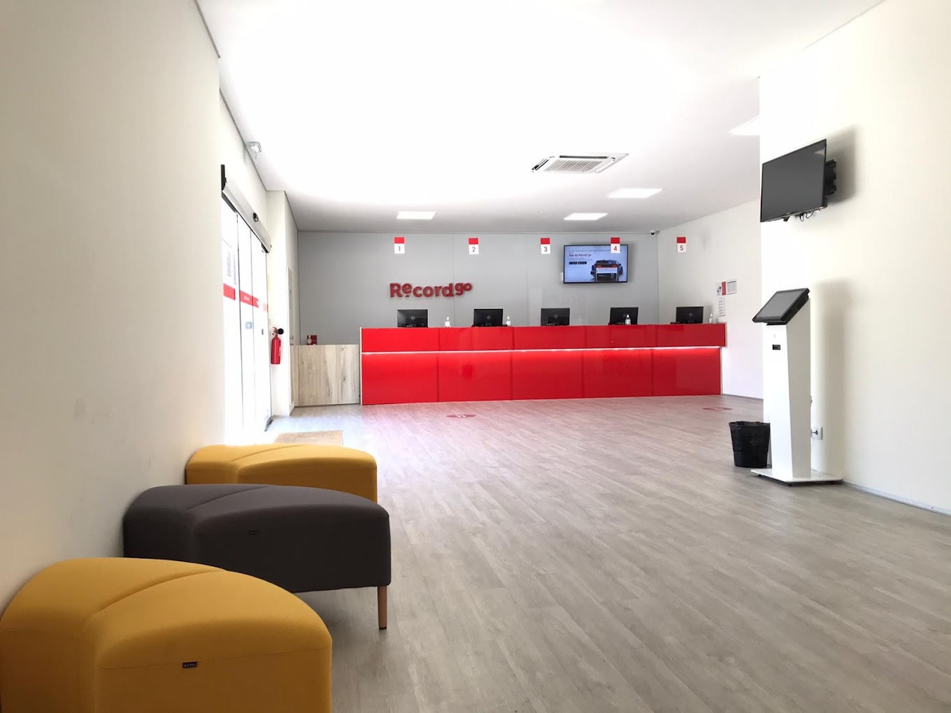 Record-go Car Hire in Porto – Location, Price And Vehicles